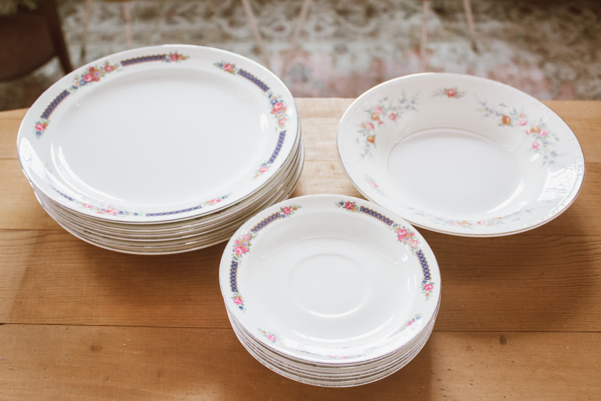 Floral Plate Set - The TAYLOR'd Home